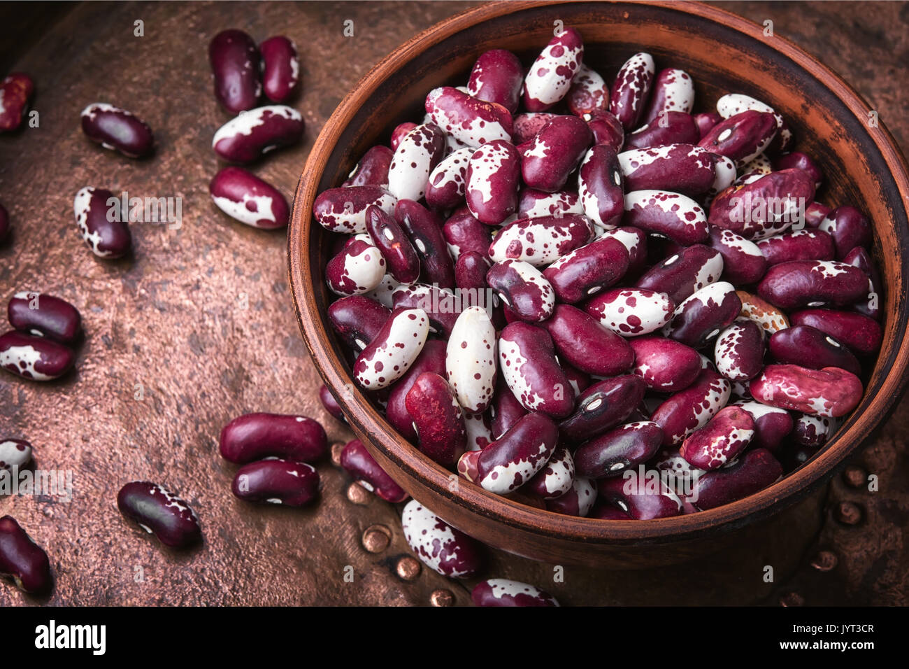 Close-up red kidney bean on metal background Stock Photo - Alamy