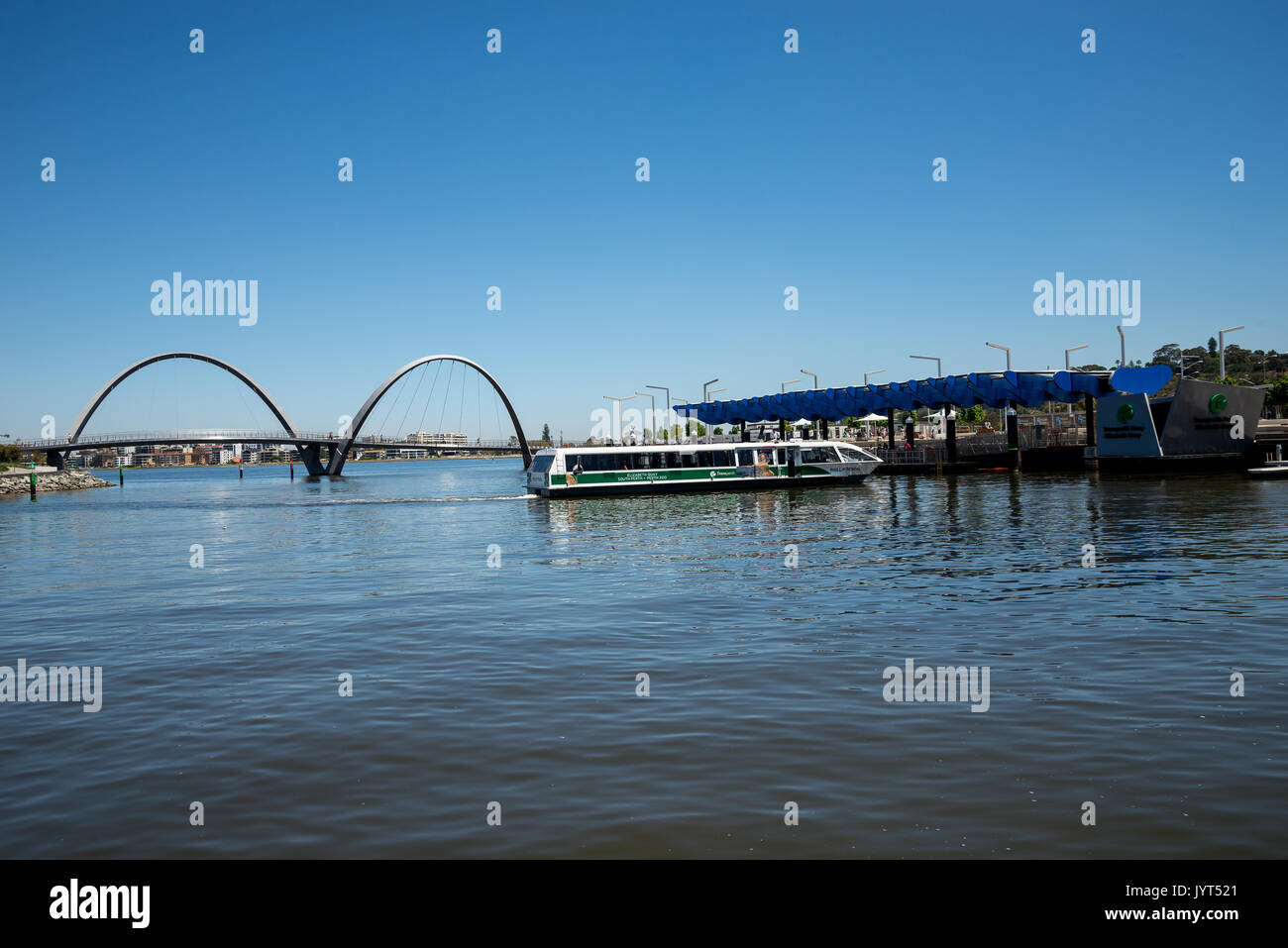 Elizabeth river ferry hi-res stock photography and images - Alamy