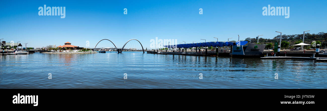 Elizabeth quay perth restaurant hi-res stock photography and images - Alamy