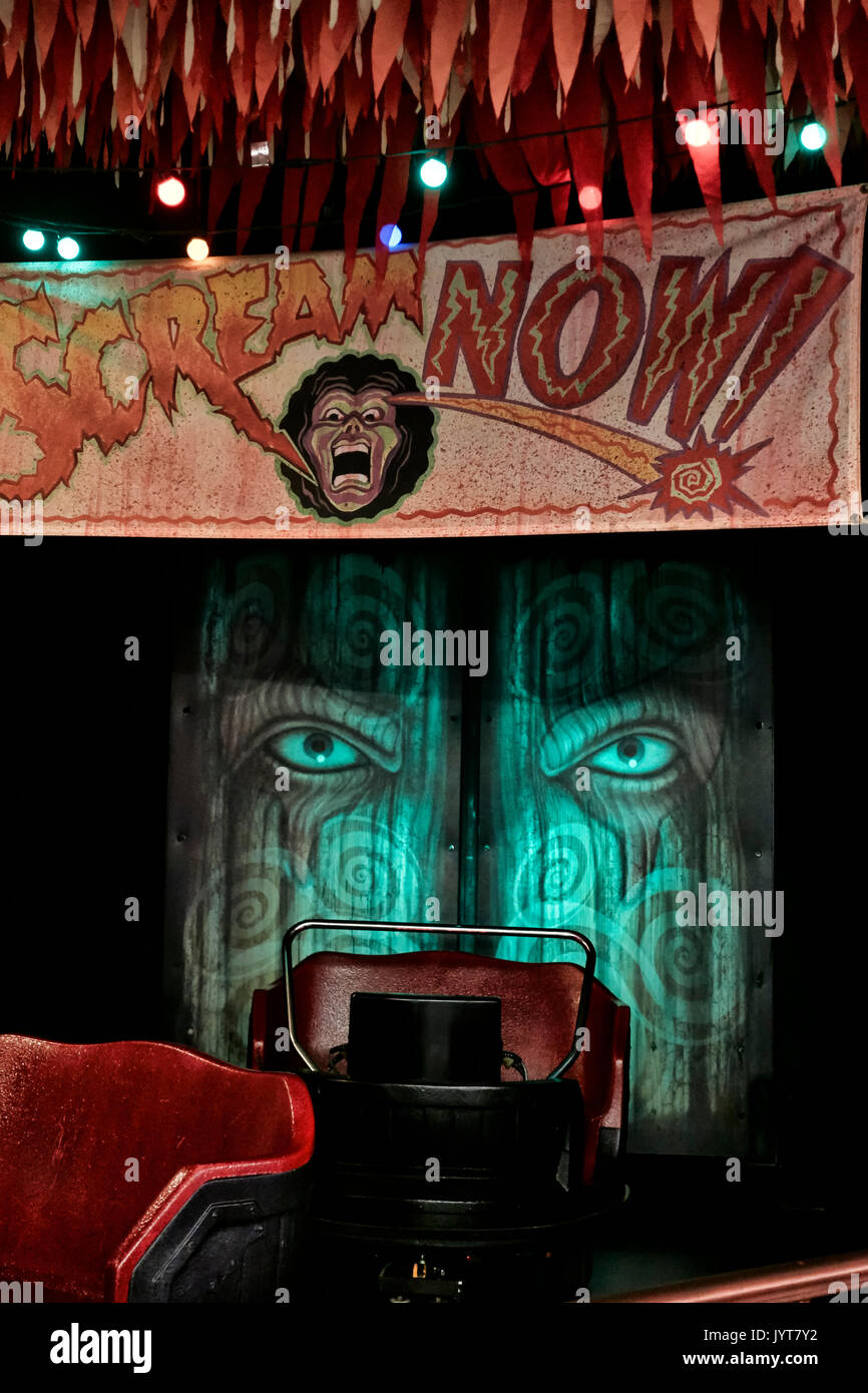 Horror ride hi-res stock photography and images - Alamy