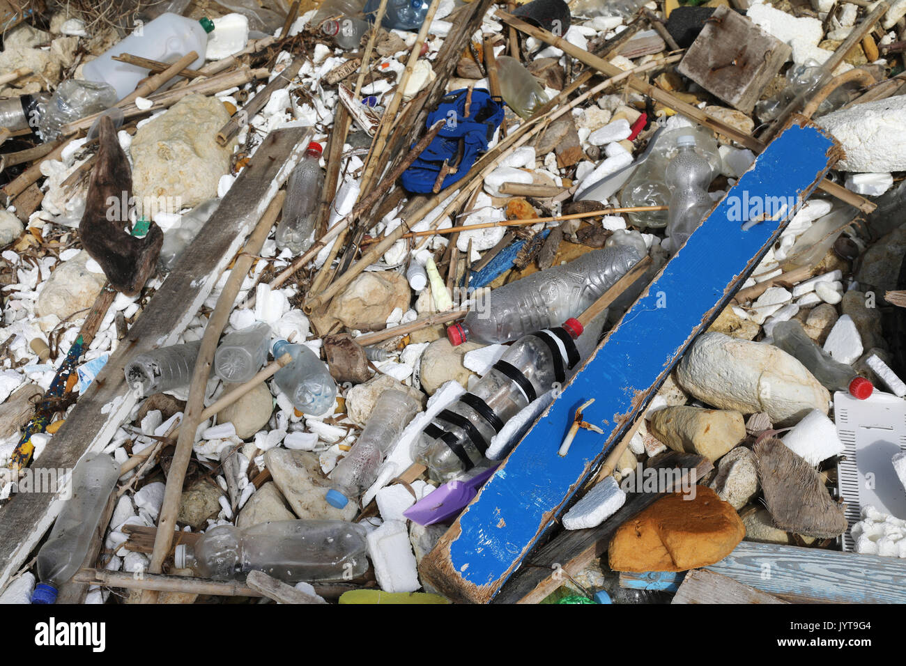 Garbage that has washed up on the sea shore Stock Photo - Alamy