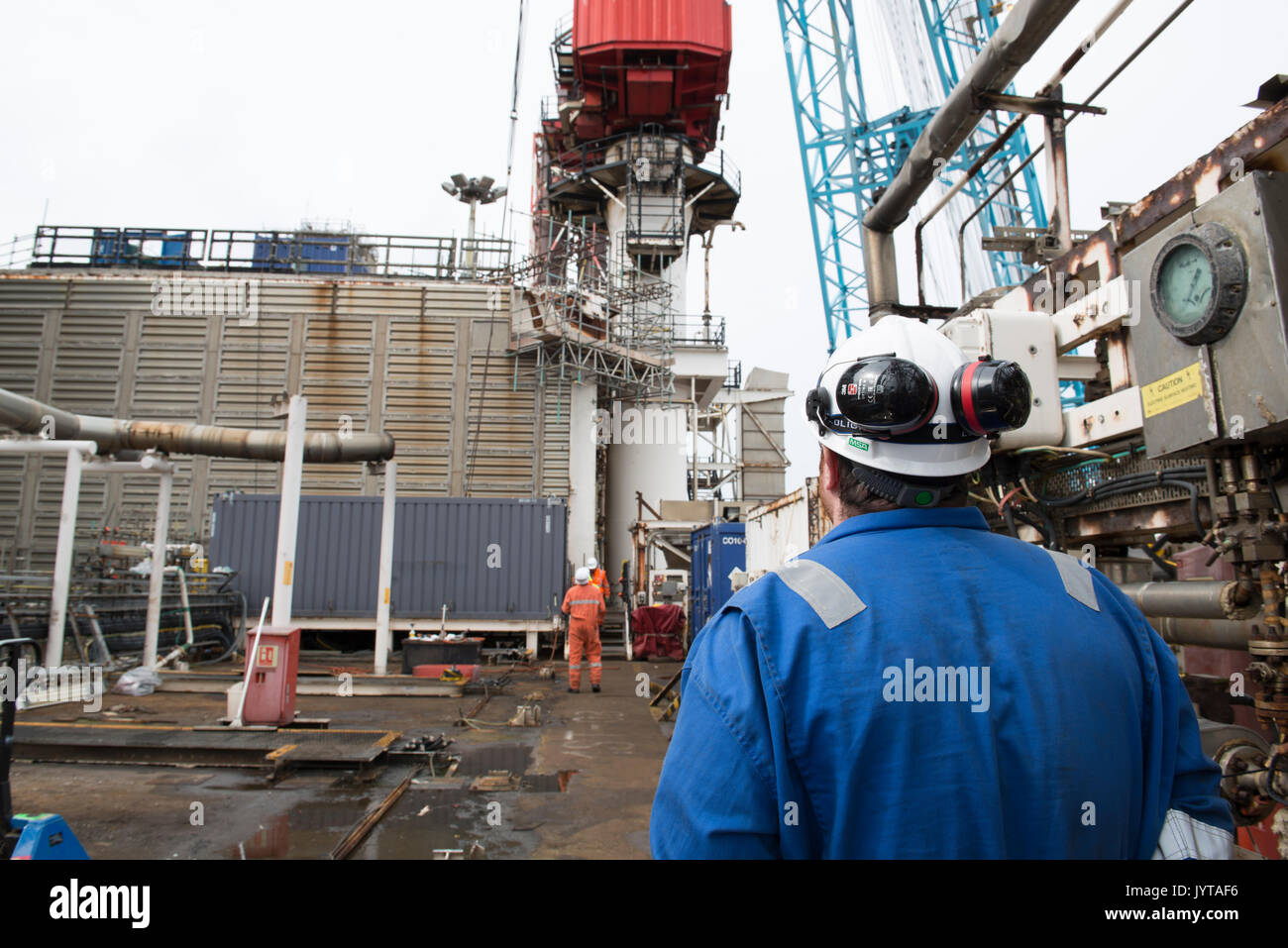 Lifting operation hi-res stock photography and images - Alamy