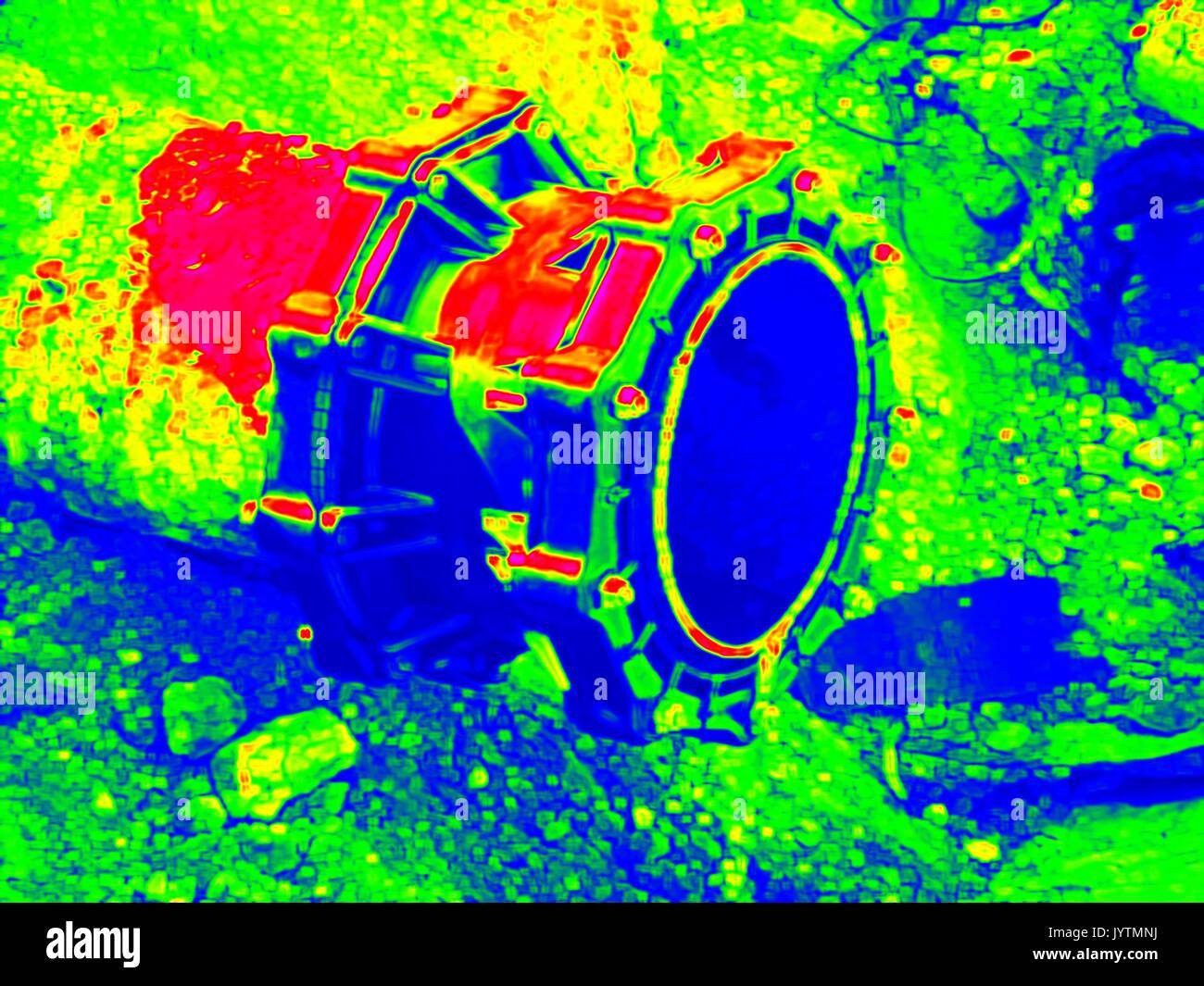 Infra scan, thermography photo. Drink water pipes joined with Gate ...
