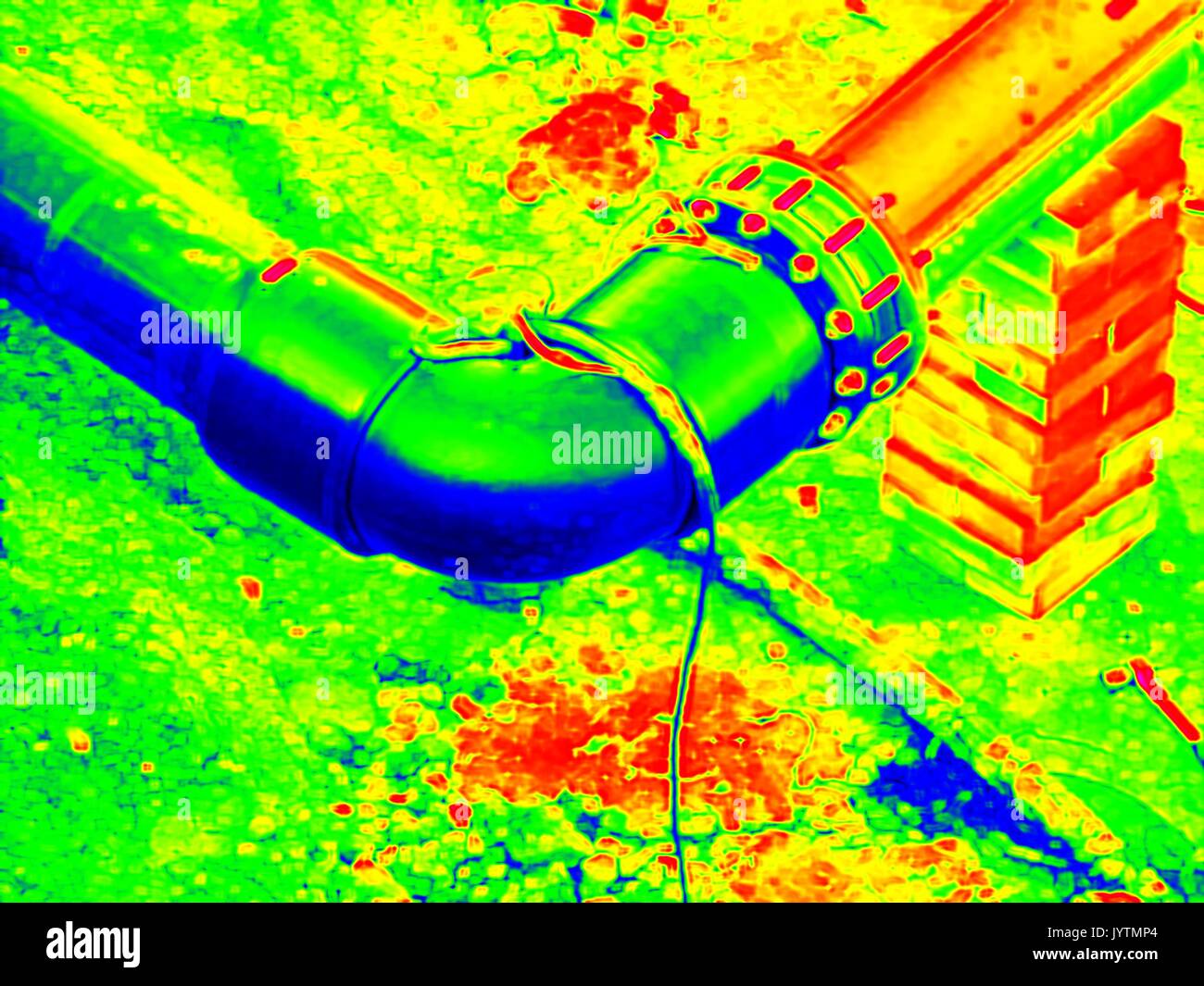 Infra scan, thermography photo. Drink water pipes joined with Gate ...