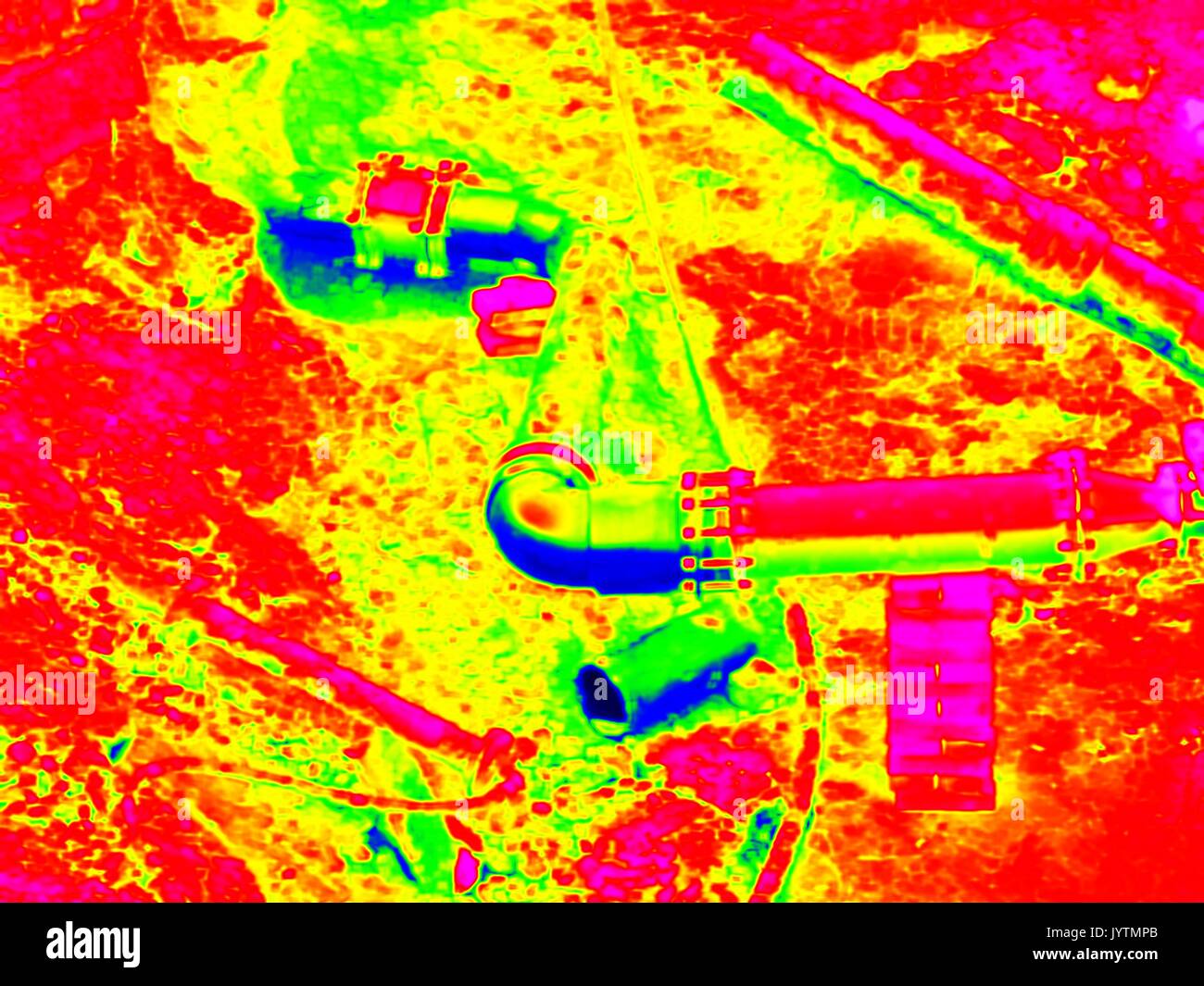 Infra scan, thermography photo. Drink water pipes joined with Gate ...
