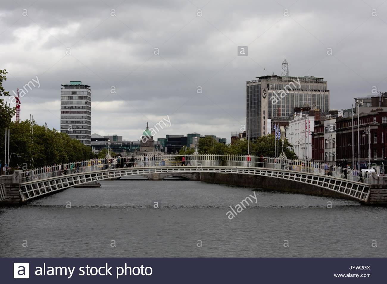 Grey skies in dublin hi-res stock photography and images - Alamy