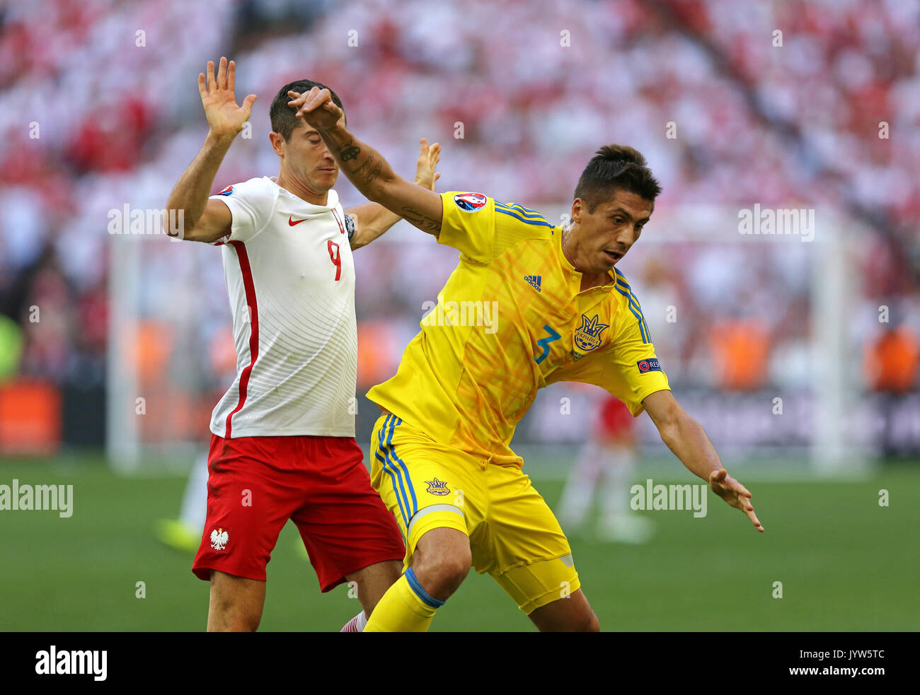 MARSEILLE, FRANCE - JUNE 21, 2016: Robert Lewandowski of Poland (L) and ...