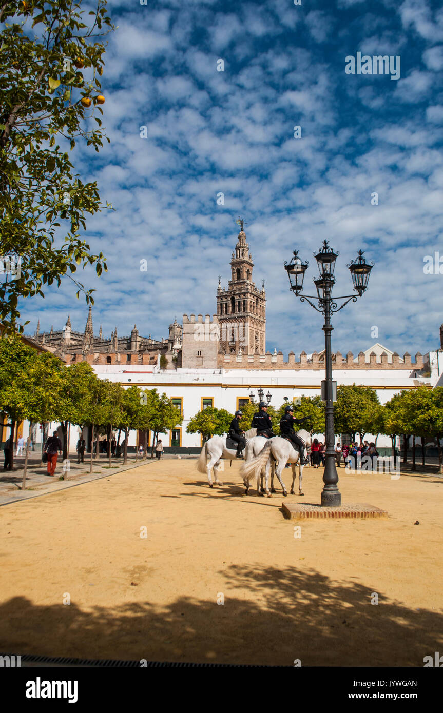 Spain police hi-res stock photography and images - Alamy