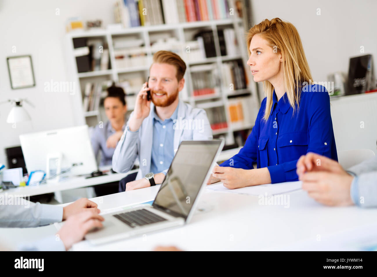 Coworkers teamwork hi-res stock photography and images - Alamy