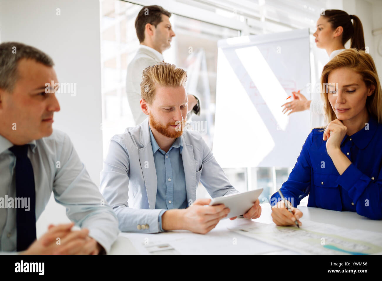 Collaborating in office team hi-res stock photography and images - Alamy