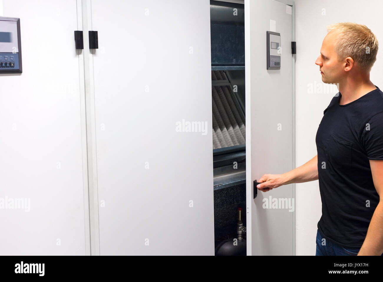 Business cabinet hi-res stock photography and images - Alamy