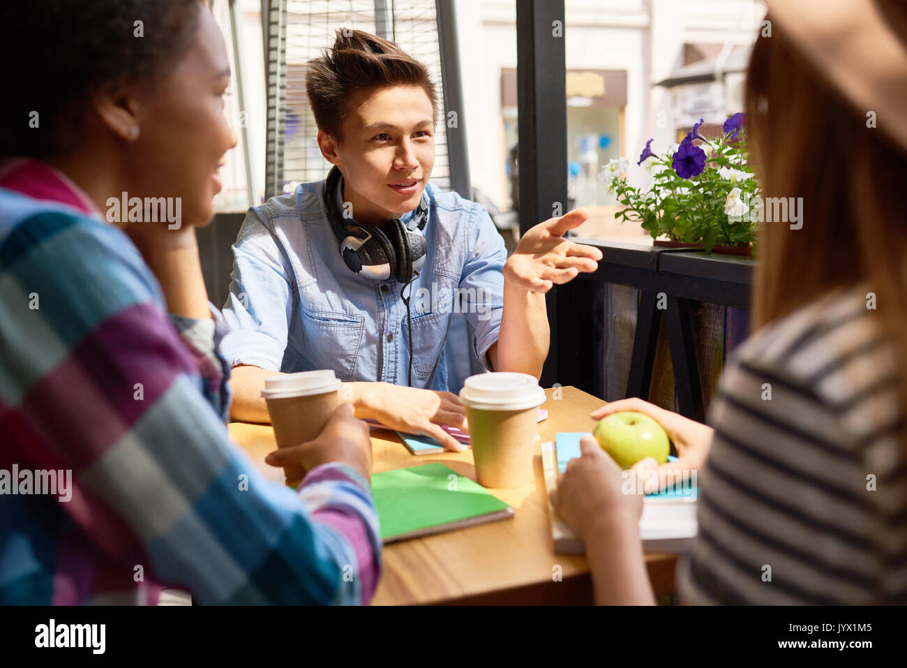 Asian boy outside school hi-res stock photography and images - Alamy