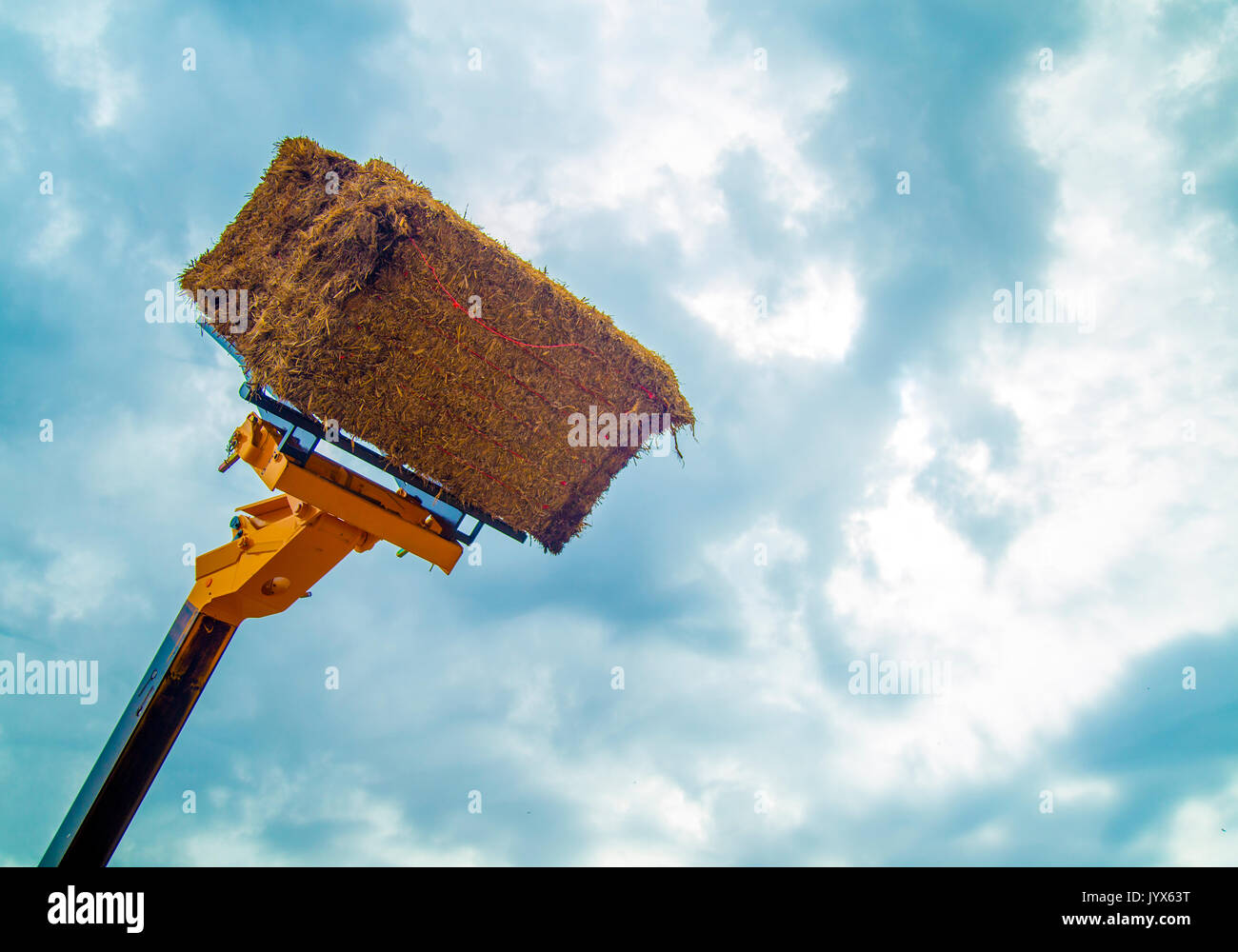 Hay stacker hi-res stock photography and images - Alamy
