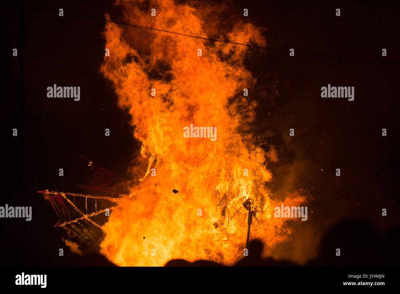 WICKER MAN, GREEN MAN, FIRE, BURNING, FINALE: The Wicker Green Man is ...