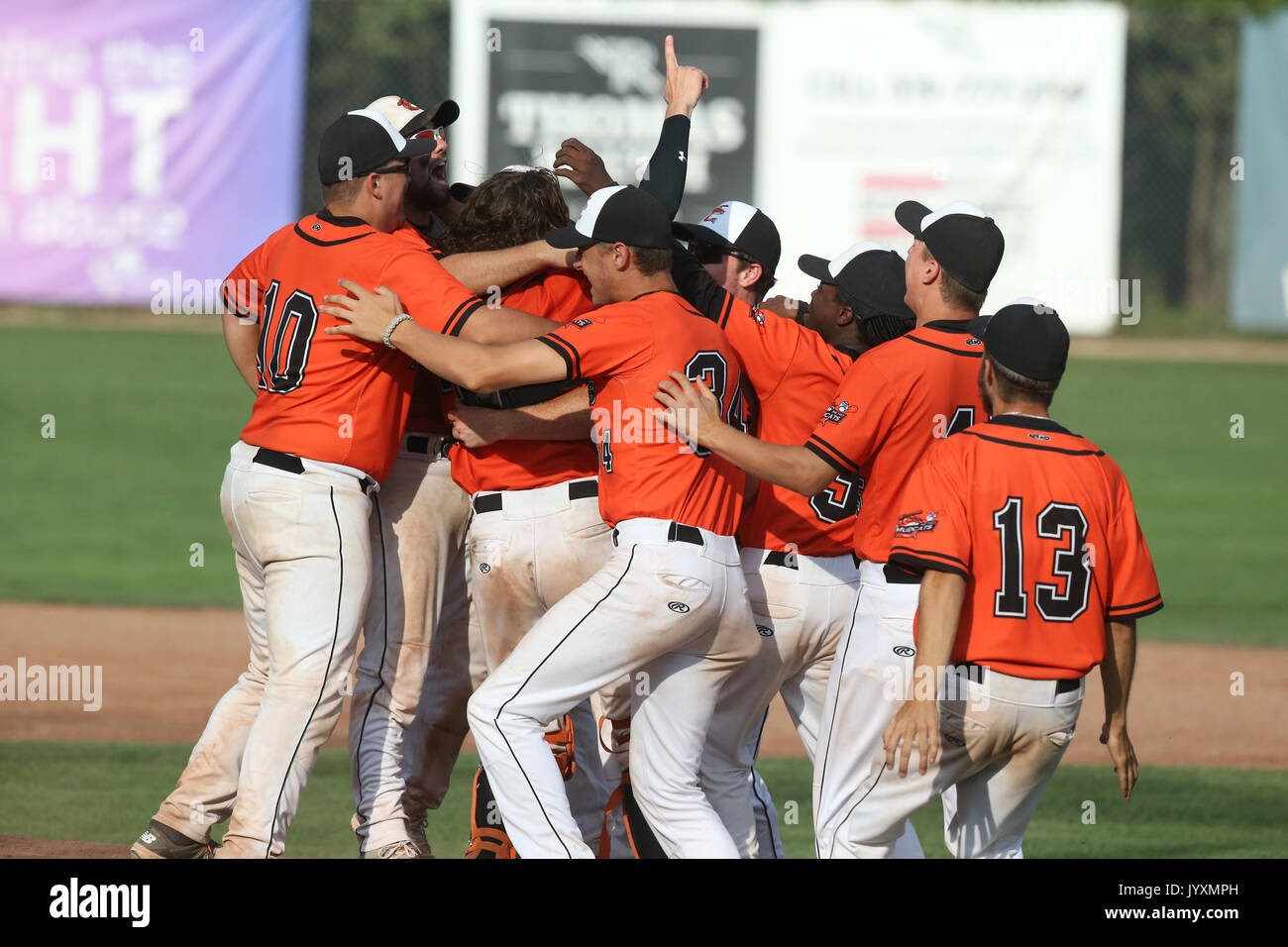 Best fans in baseball hi-res stock photography and images - Alamy