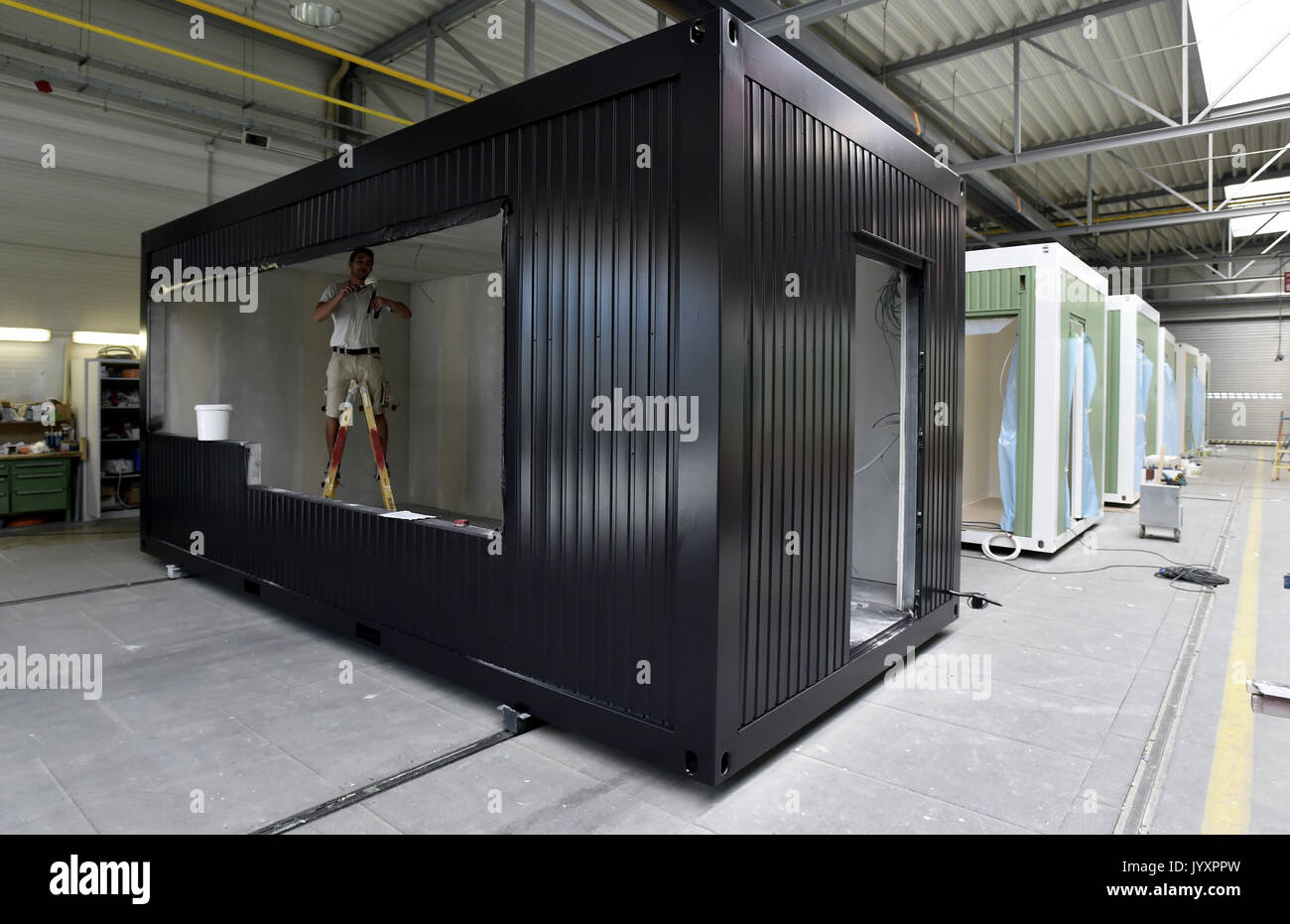 KOMA Modular, Vizovice. 16th Aug, 2017. Production of the container ...