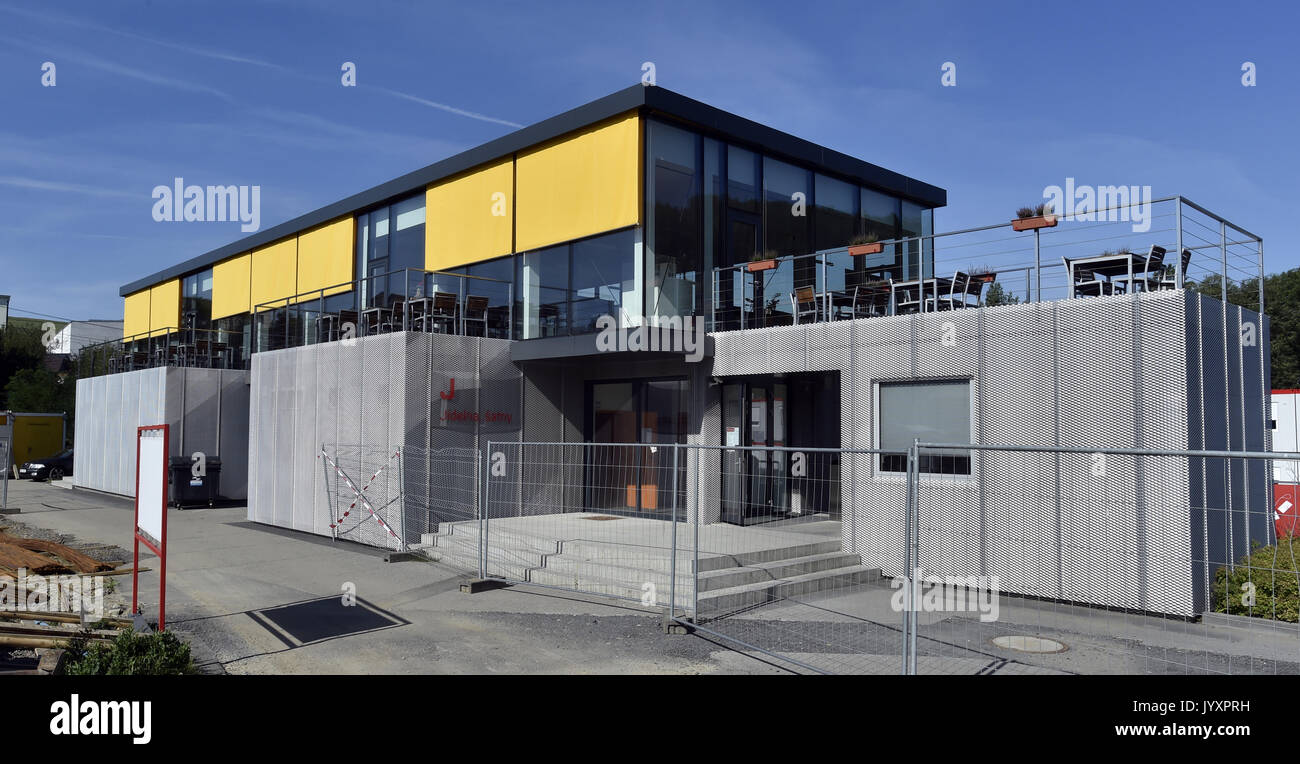 KOMA Modular, Vizovice. 16th Aug, 2017. Production of the container ...