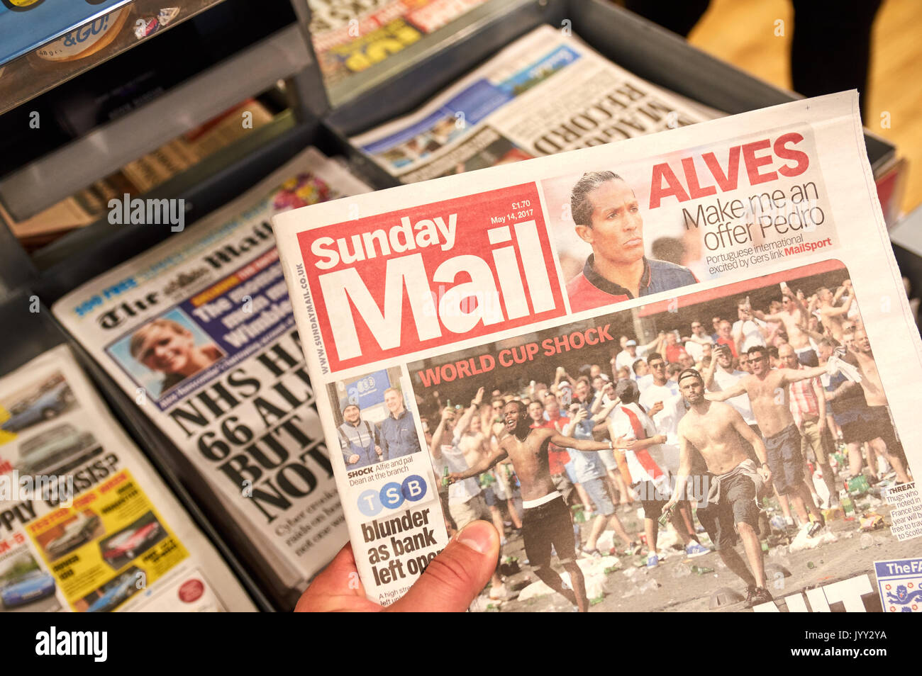 The daily mail logo hi-res stock photography and images - Alamy