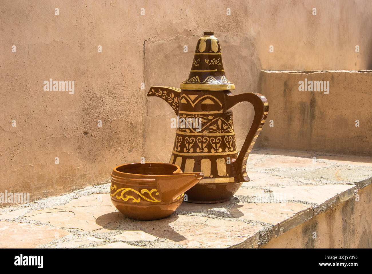 Omani Tea Pot and cup - Nakhal Fort Stock Photo - Alamy