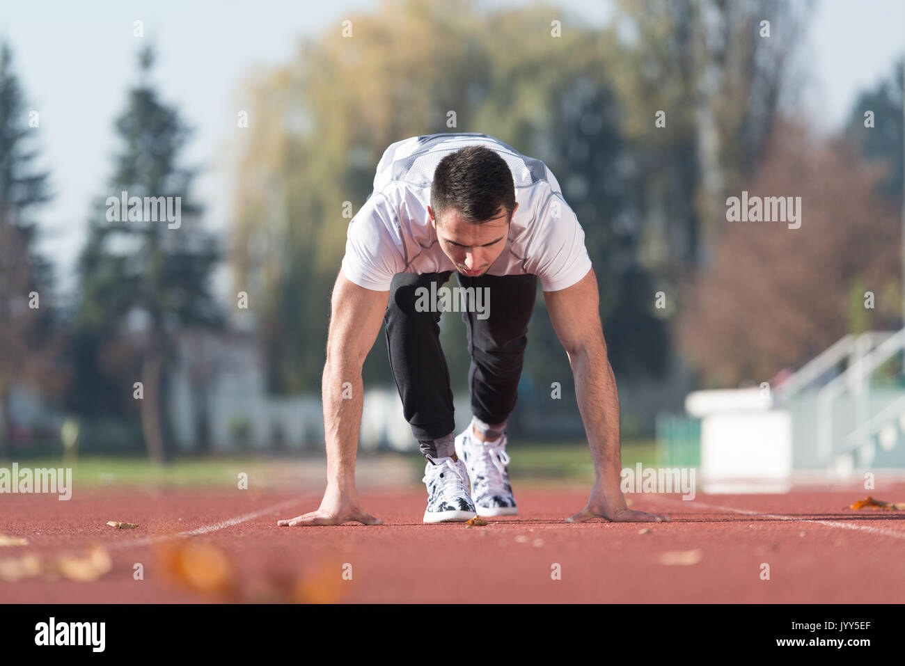Sprinter getting ready start hi-res stock photography and images - Alamy