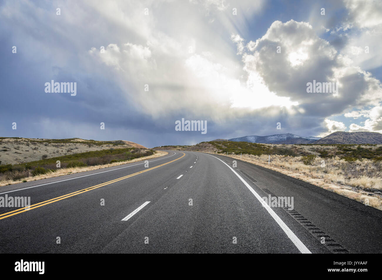 Lonely high desert highway hi-res stock photography and images - Alamy