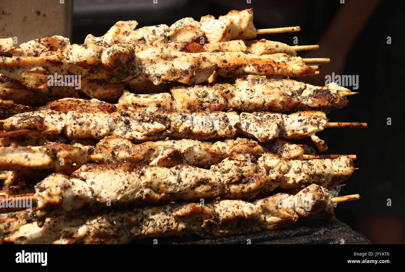 Chicken shish kebabs on grill Stock Photo - Alamy