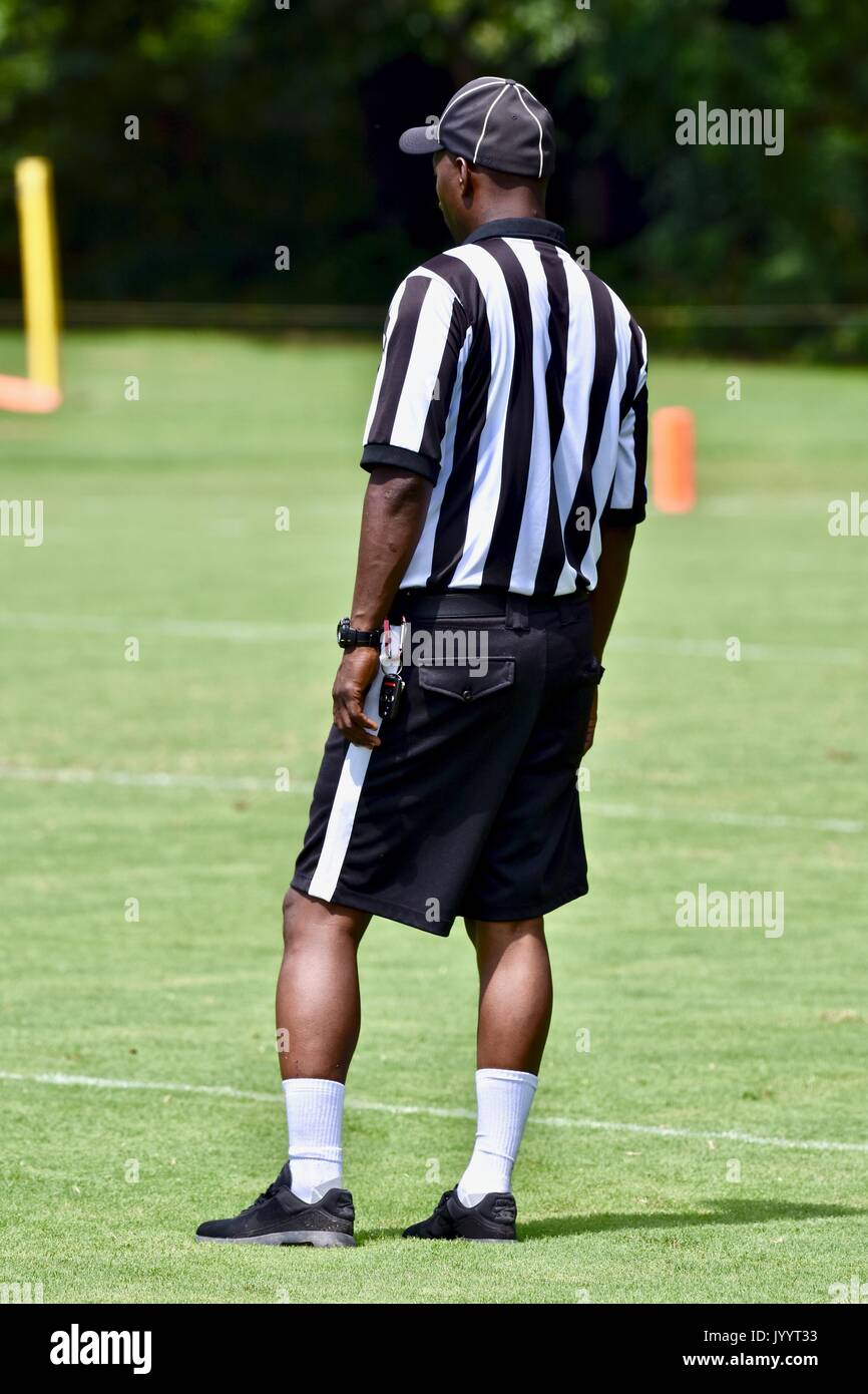 American football ref hi-res stock photography and images - Alamy