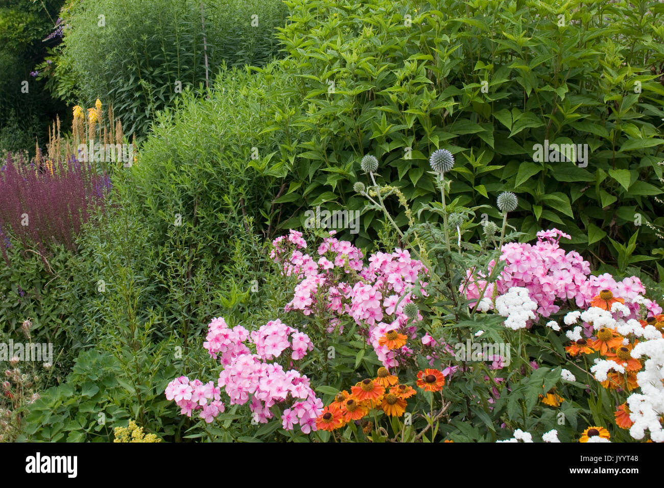 Bordering gardens hi-res stock photography and images - Alamy