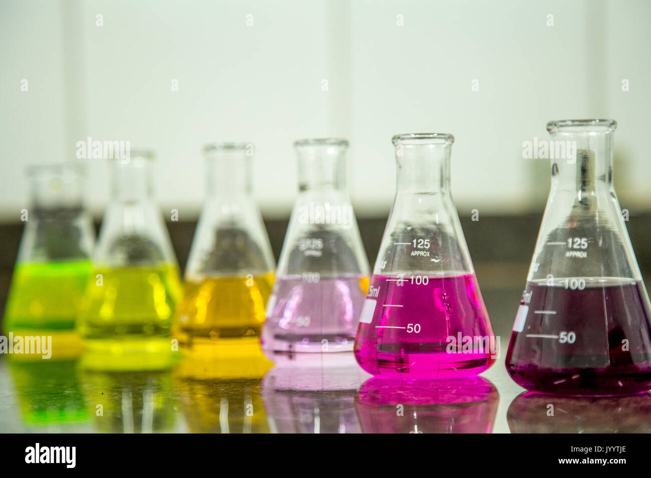 Science beaker colour hi-res stock photography and images - Alamy