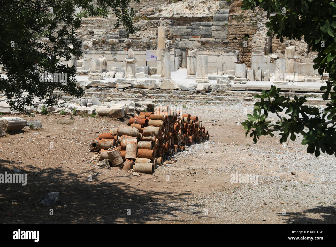 Roman sewer system hi-res stock photography and images - Alamy