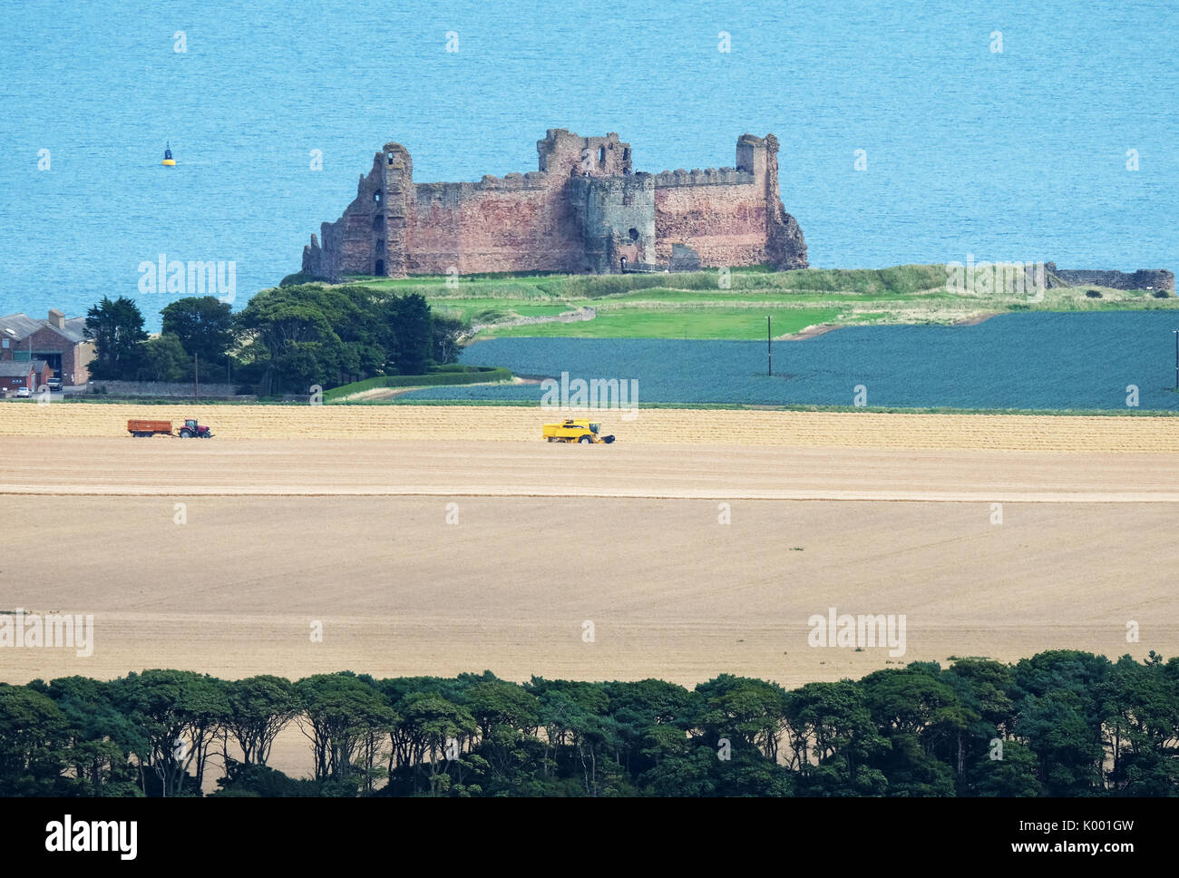 Working castle hi-res stock photography and images - Alamy
