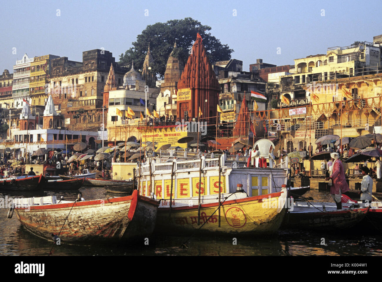 Benares or banaras hi-res stock photography and images - Alamy