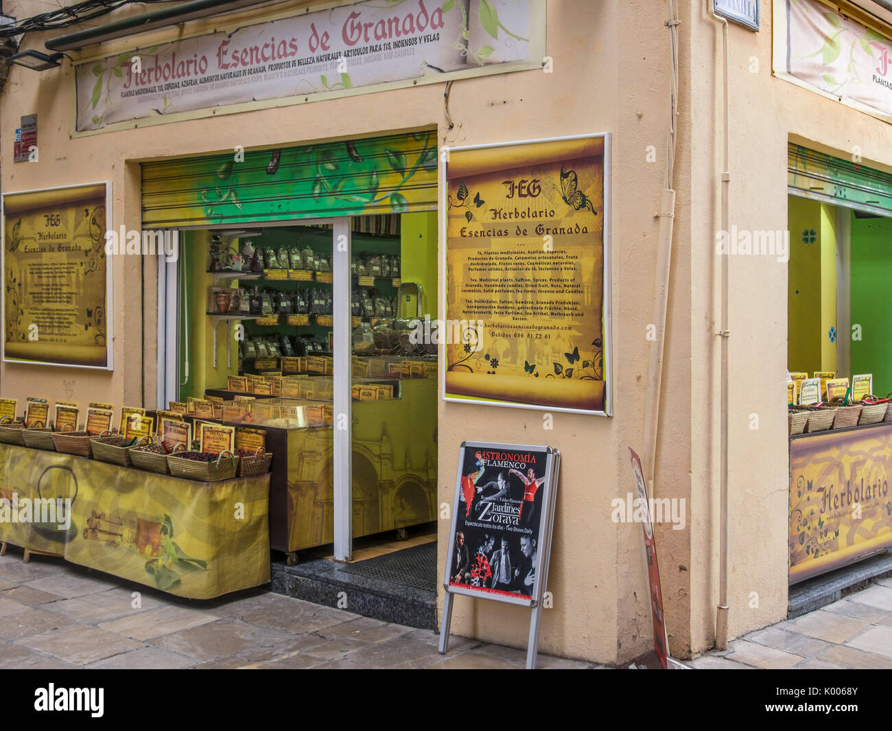 Granada city centre hi-res stock photography and images - Alamy