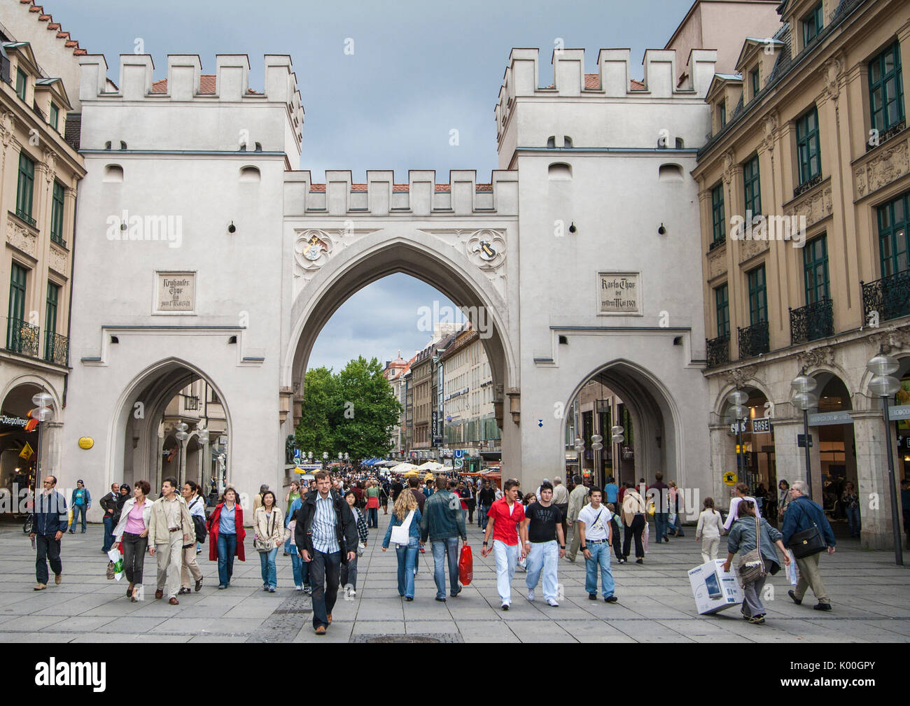 Centre munich hi-res stock photography and images - Alamy