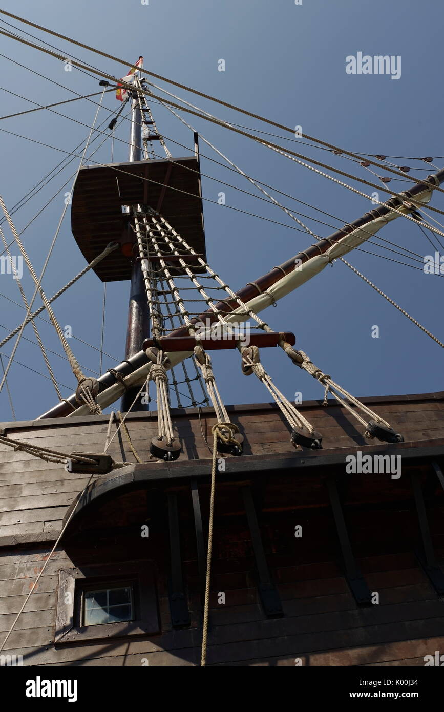 Galleon rigging 18th century hi-res stock photography and images - Alamy