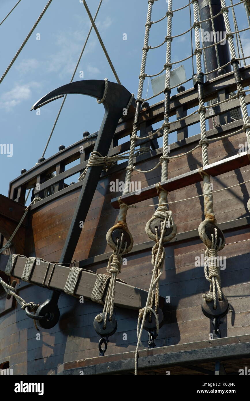 Galleon rigging 18th century hi-res stock photography and images - Alamy