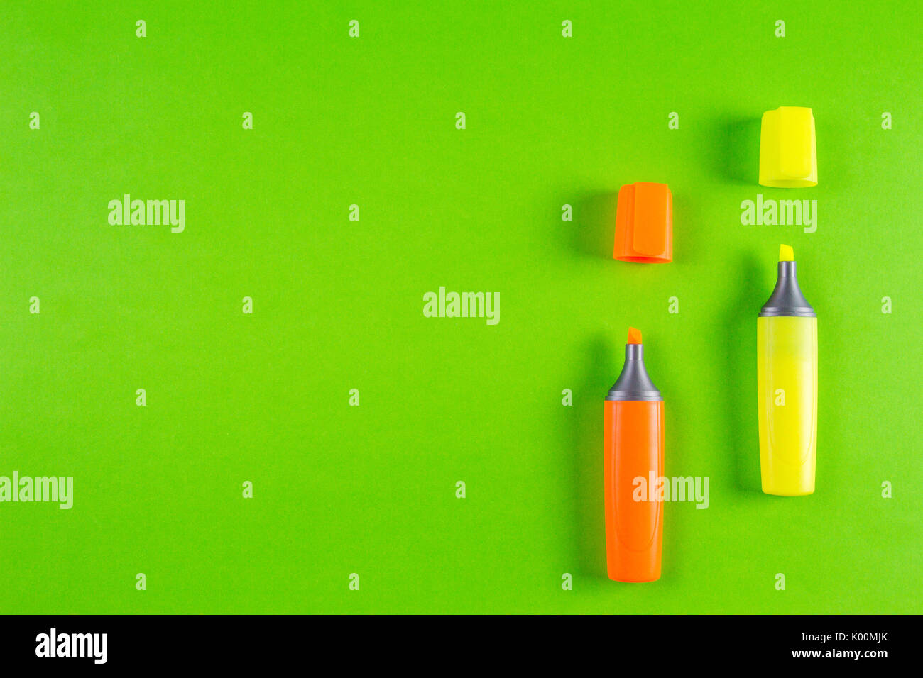 Two colored markers hi-res stock photography and images - Alamy