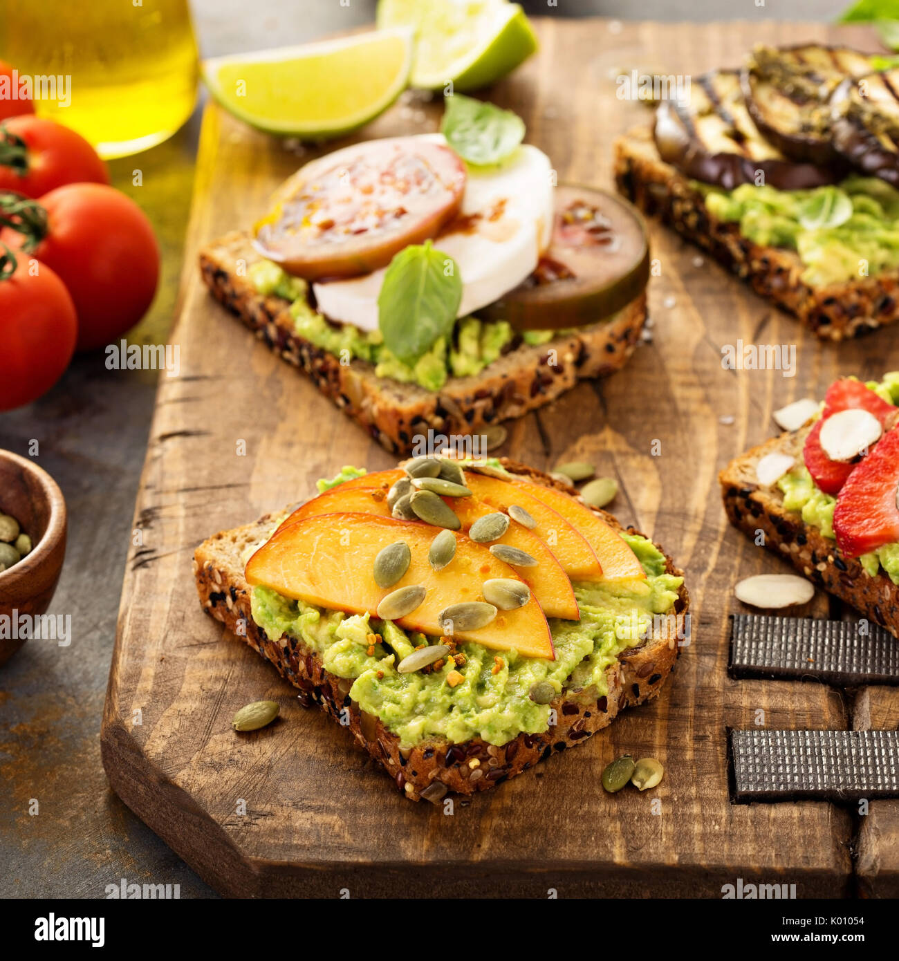 Avocado toasts hi-res stock photography and images - Alamy