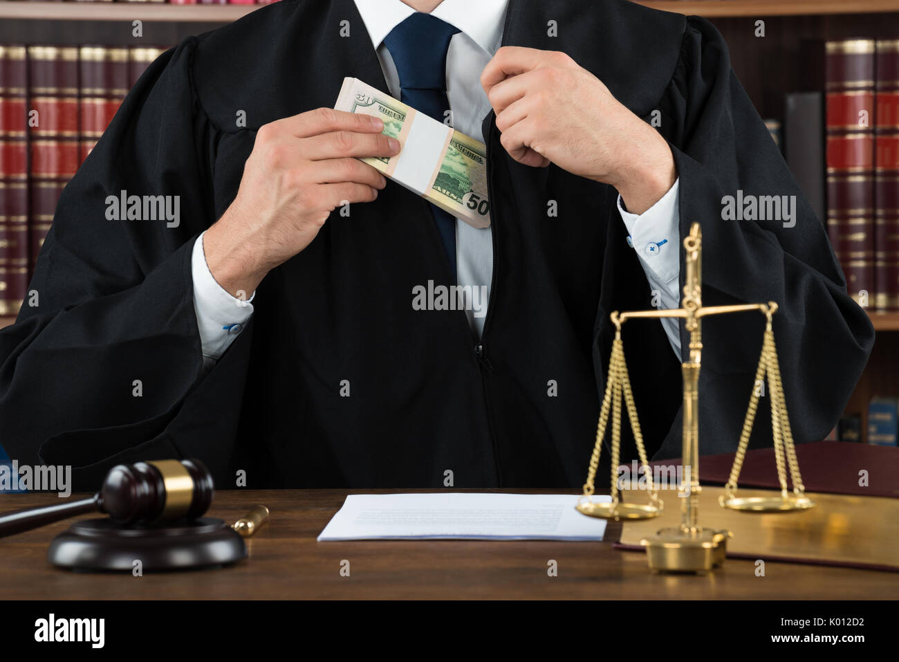 Corrupt judge hi-res stock photography and images - Alamy