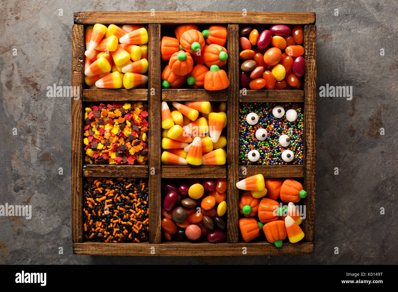 Halloween candy assortment hi-res stock photography and images - Alamy