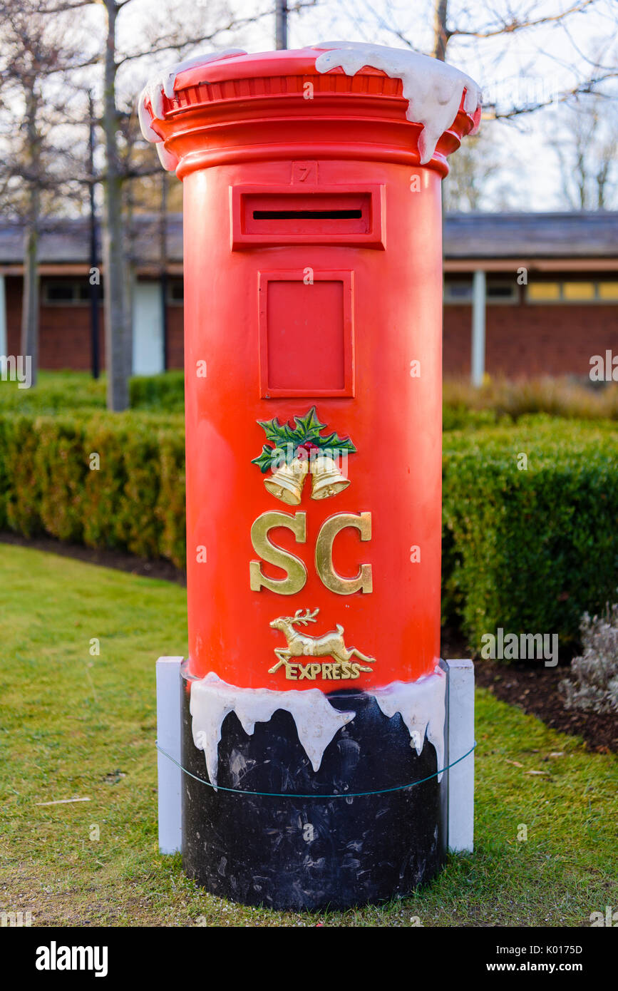 Letter to father christmas hi-res stock photography and images - Alamy