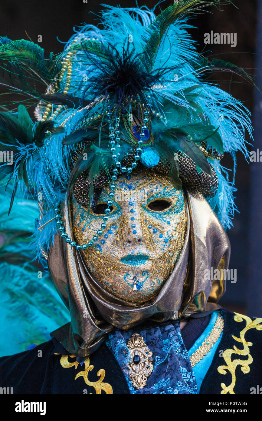 Venice masks carnival person golden hi-res stock photography and images ...