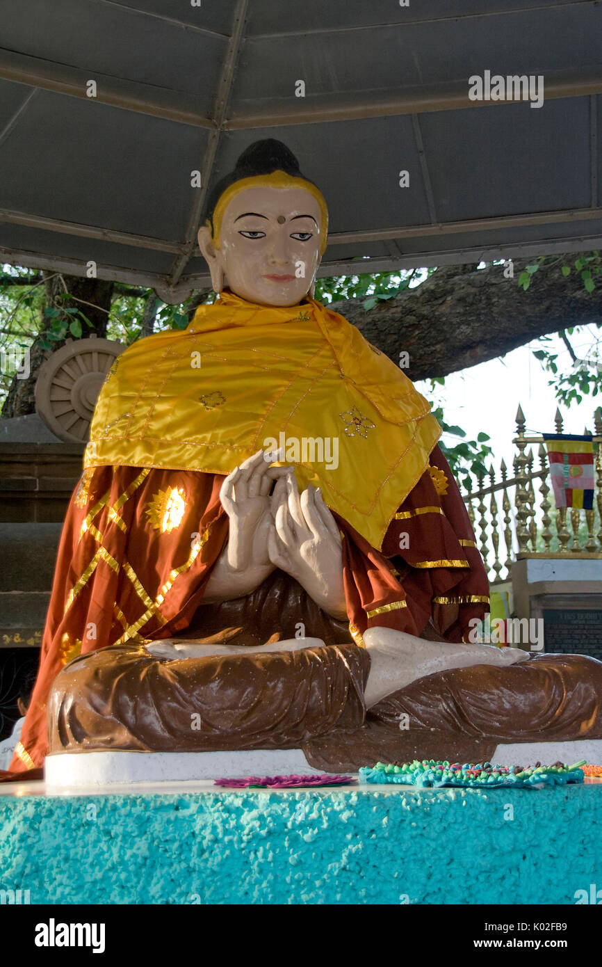 Saranath buddha hi-res stock photography and images - Alamy