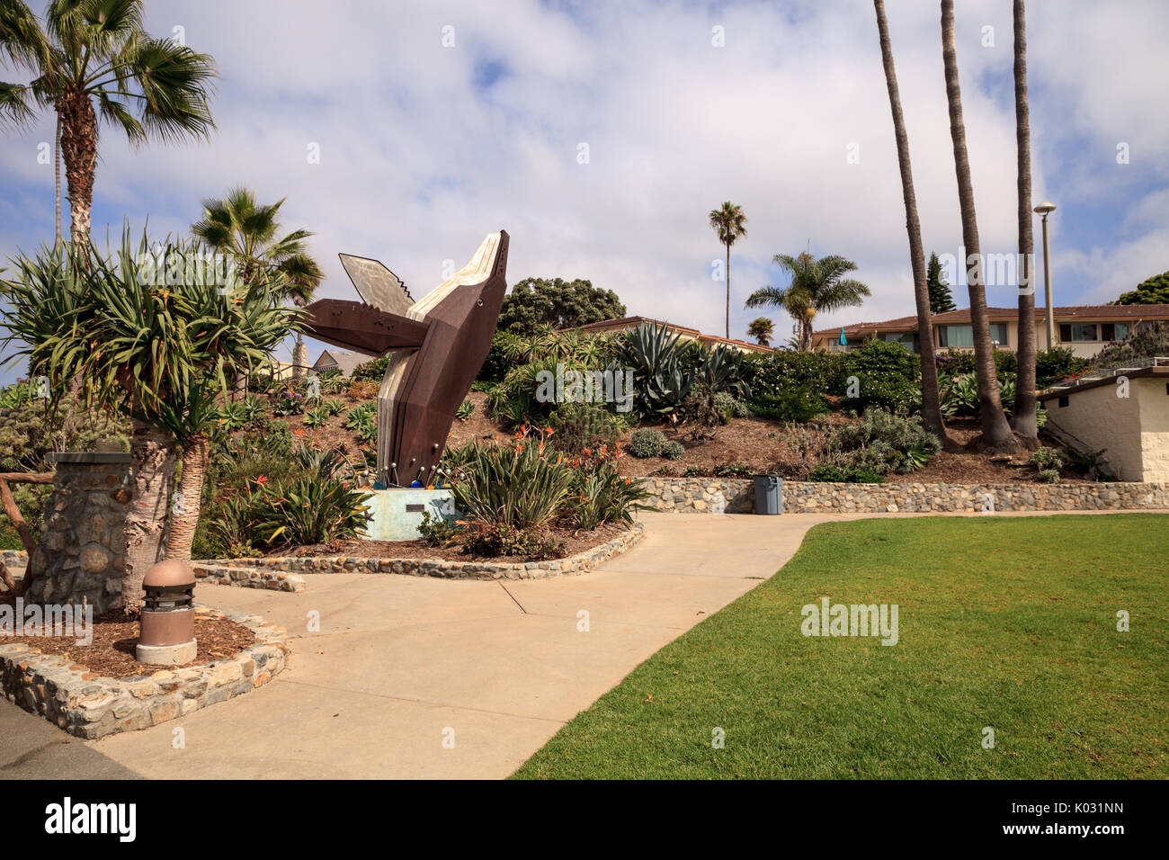 Laguna Beach, CA, USA - August 19, 2017: Metal sculpture of a whale ...