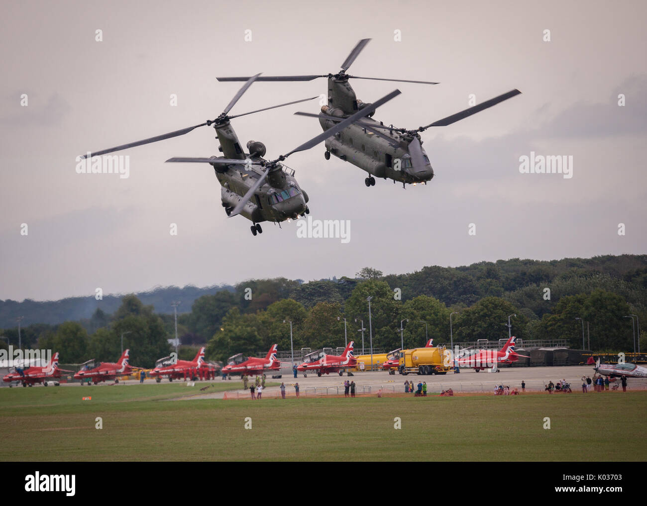 RAF Chinook helicopter Stock Photo - Alamy