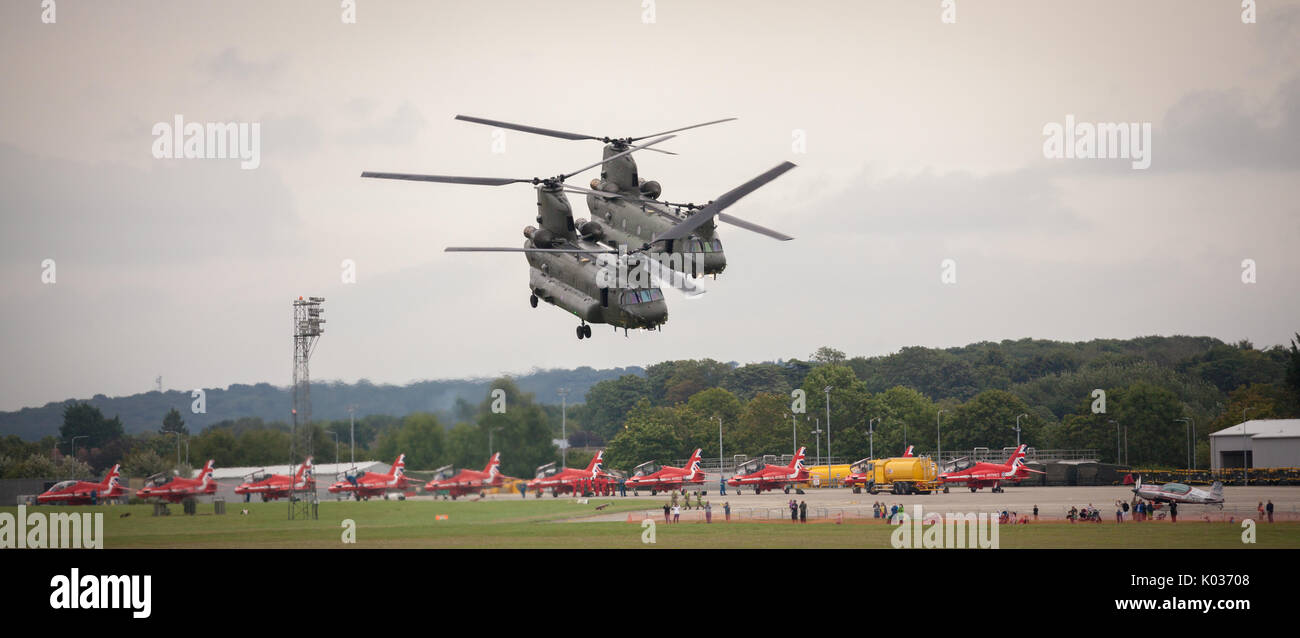 RAF Chinook helicopter Stock Photo - Alamy