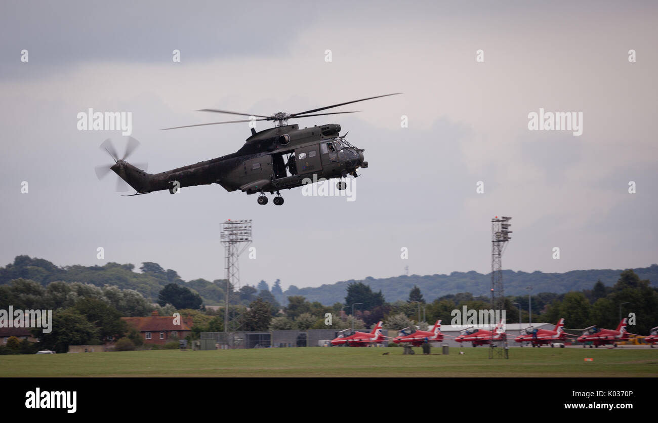 Puma helicopter hi-res stock photography and images - Alamy