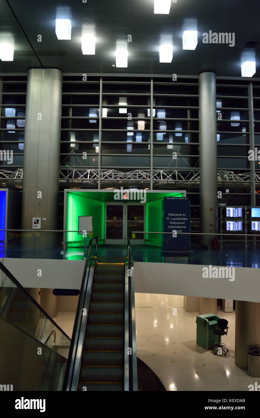 Miami international airport mia inside hi-res stock photography and ...