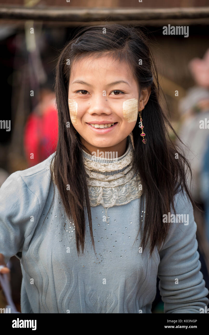 Samka, Shan State, Myanmar. Pa-o girl posing and smiling Stock Photo ...