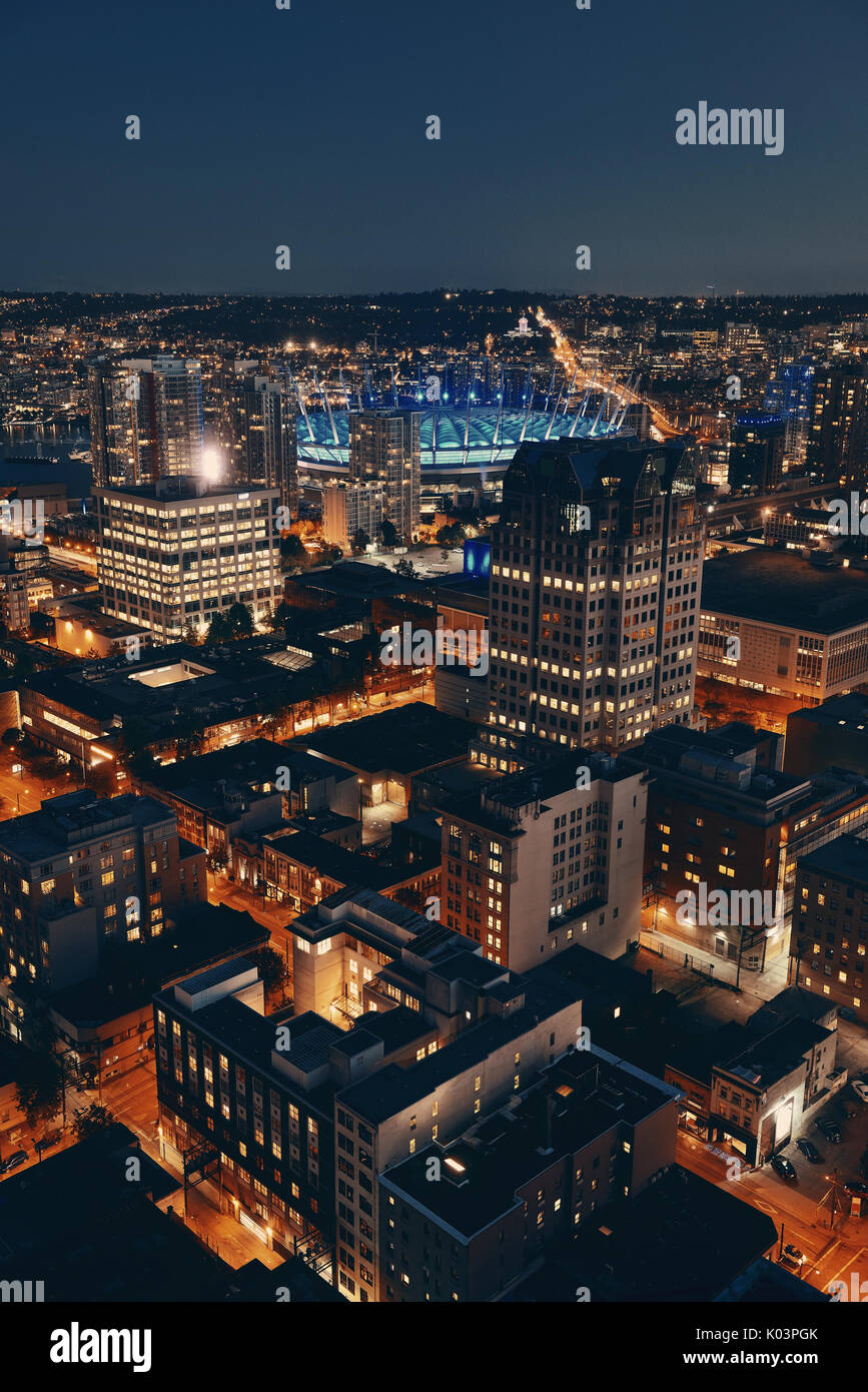 Vancouver rooftop view with urban architectures at dusk Stock Photo - Alamy